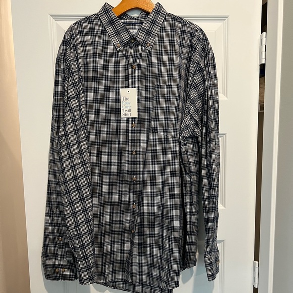 croft & barrow | Shirts | Nwt Croft Barrow Navy Gray Button Up Shirt ...